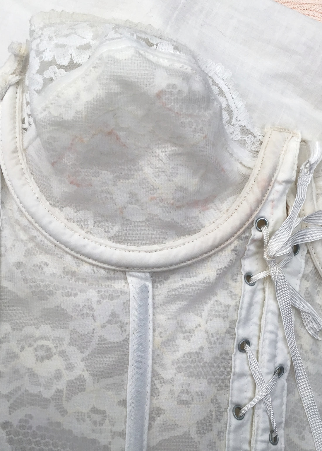Vintage 80s White Lace Boned Corset Bustier • 34" • Basque Suspenders ...